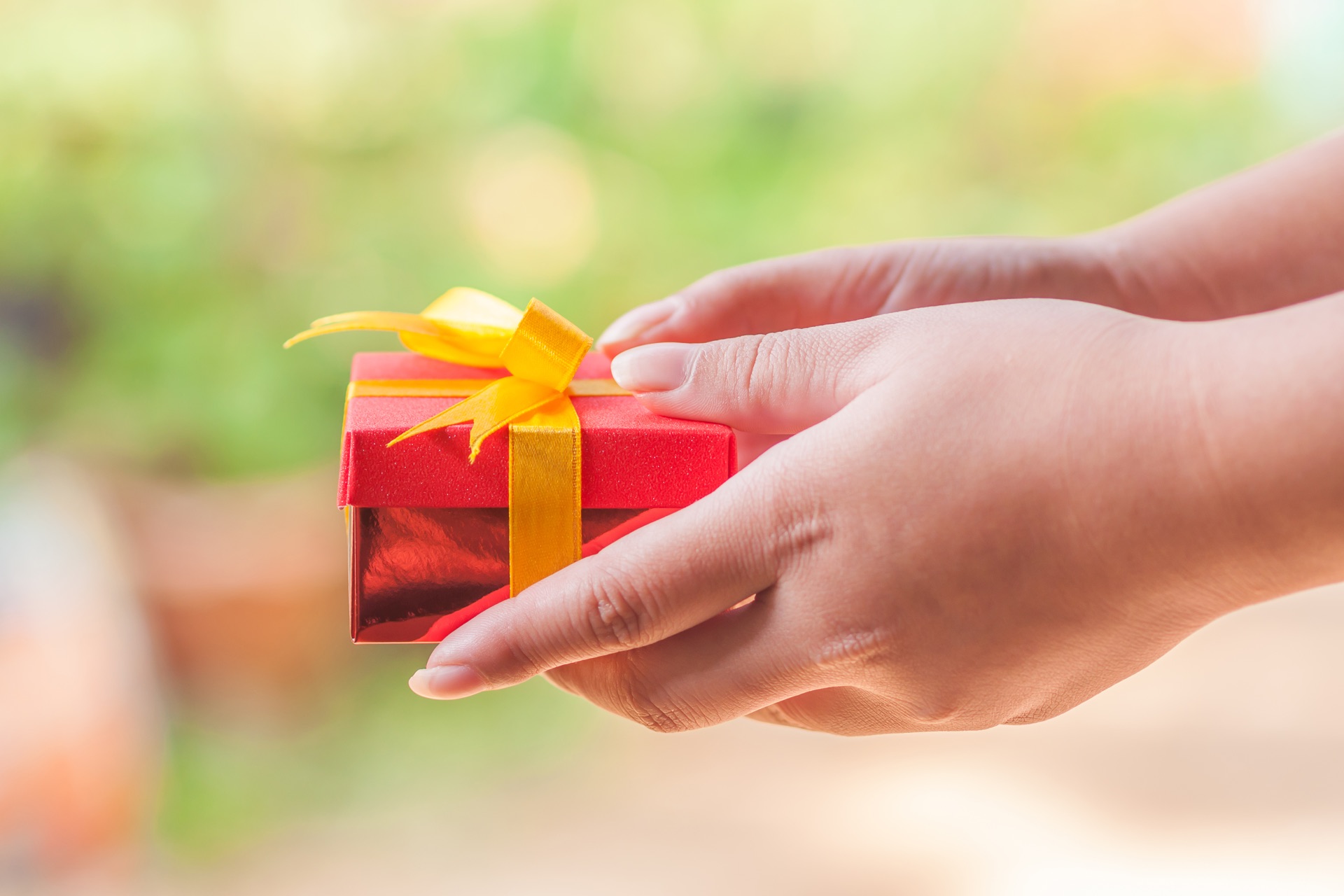 Engelbaum® Weihnachtsprojekte für Kinder von Gefangenen - JUKI-online